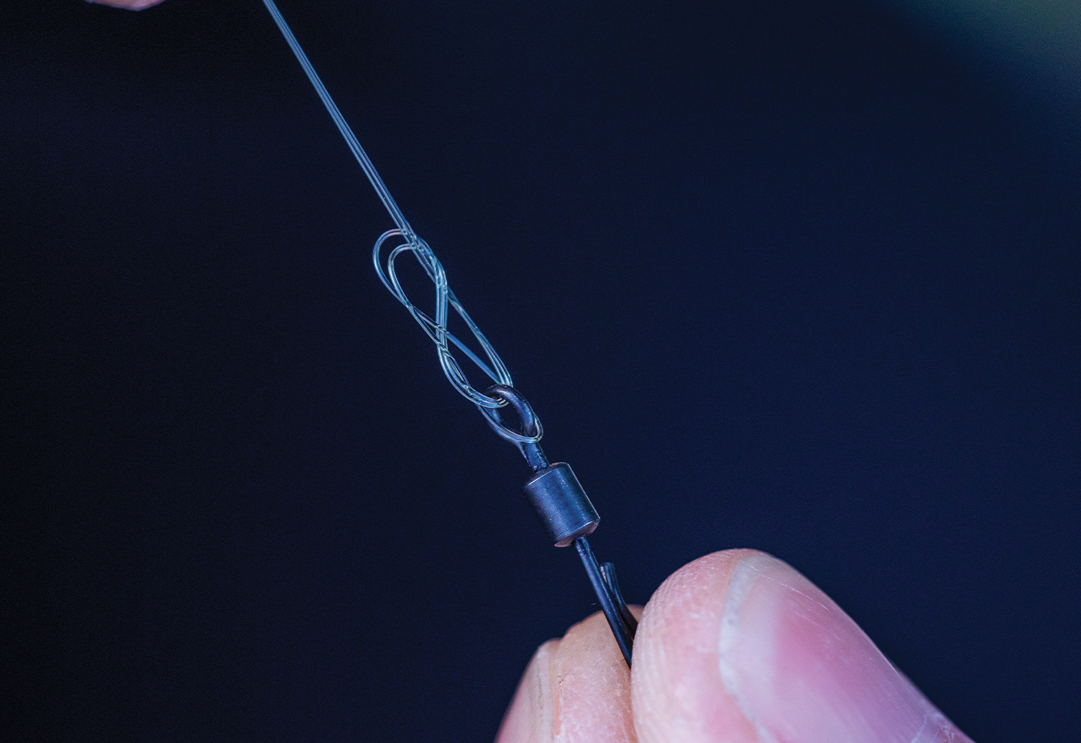 How To – Tie A Bomb Rig | Tackle Guru